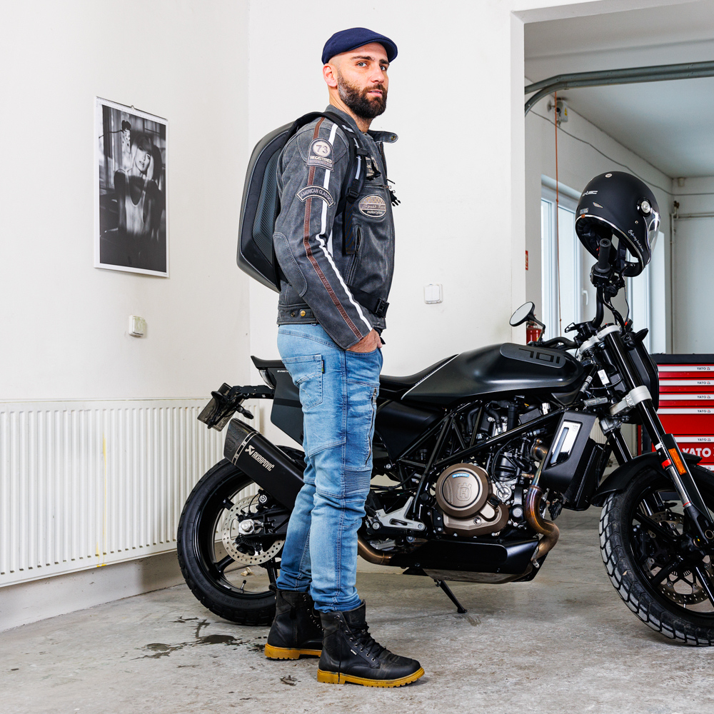 Hard Shell Motorcycle Backpack W-TEC Shellter - inSPORTline